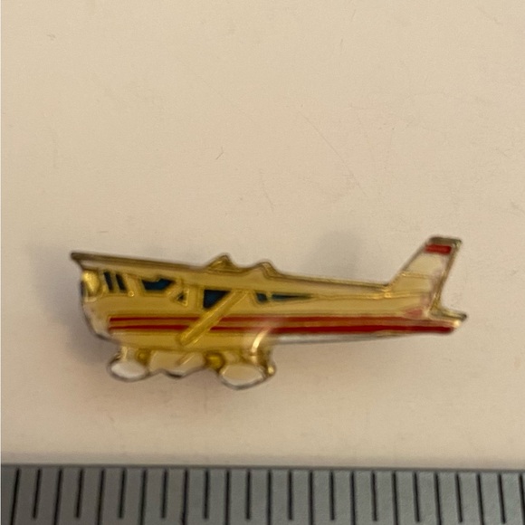 Accessories | Cessna 172 Skyhawk Airplane Pin | Poshmark
